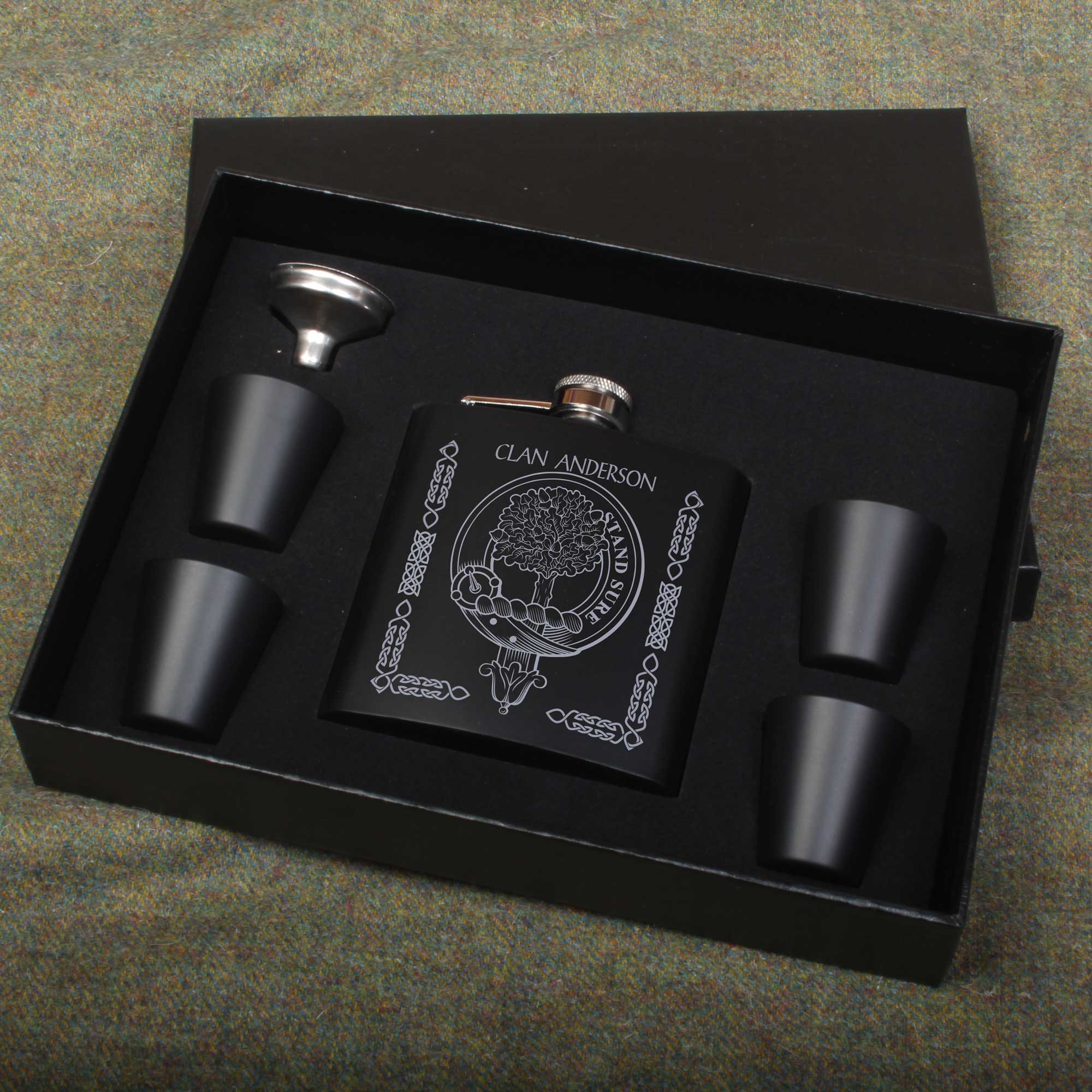 Anderson Clan Crest Hip Flask Set
